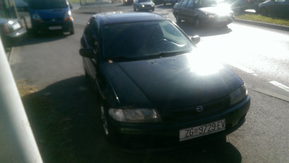 Mazda 323 1,3 i, 1999 god.