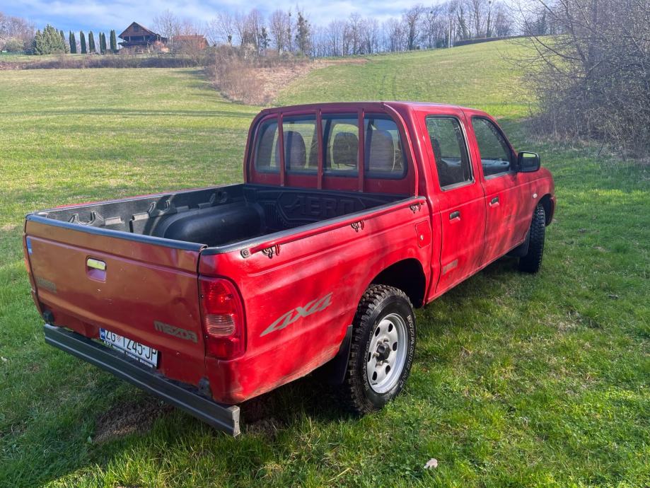 Mazda B-2500 2.5 tdi reg godinu dana, 2004 god.