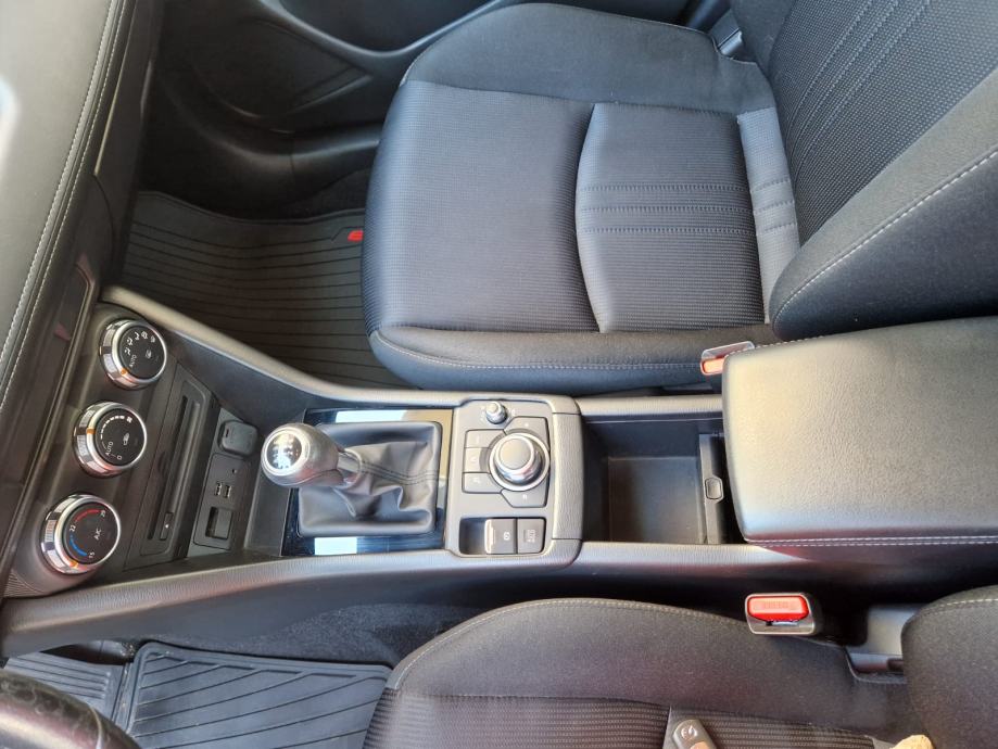 Mazda CX-3 Sky Active G121 Challenge, 2019 god.