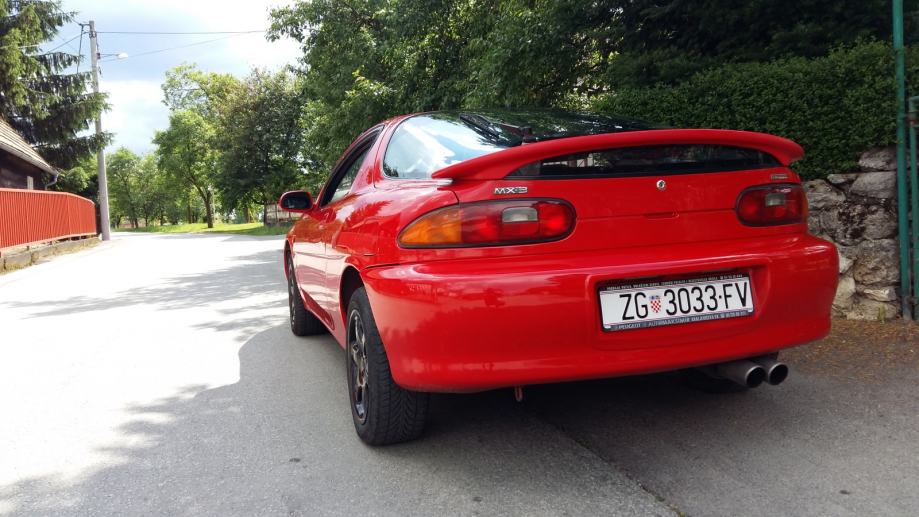 ***Mazda MX-3 1,6 i*** reg. godinu dana, 1996 god.