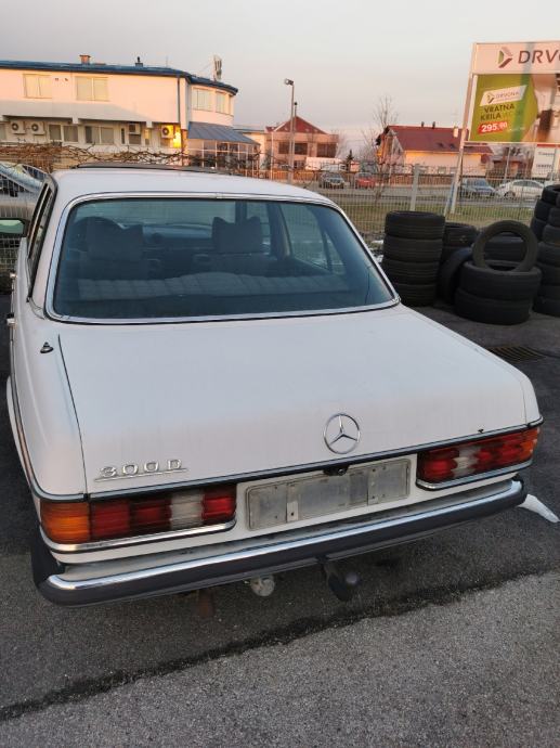 Mercedes-Benz 123 300 d, 1977 god.