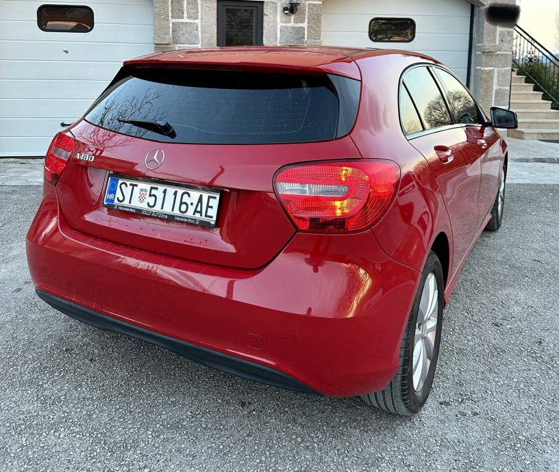 Mercedes-Benz A-klasa 180 BENZIN , Top stanje . 143.000 KM , KAMERA ...