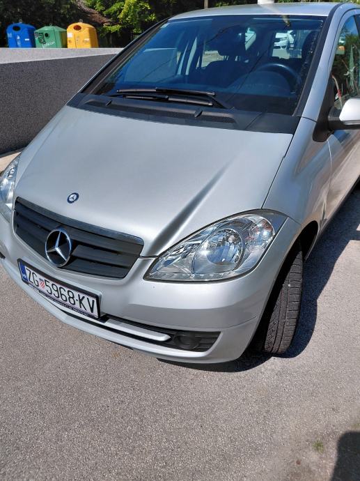 MERCEDES BENZ A KLASA 180d, 2012 god.