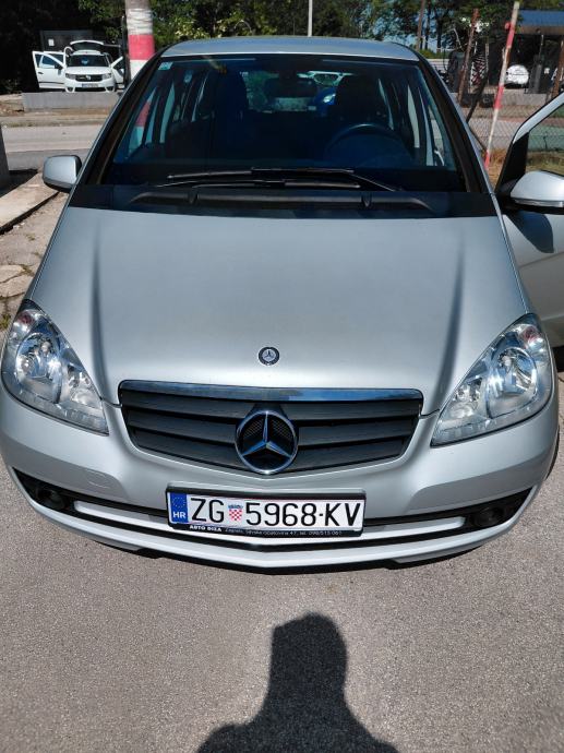 MERCEDES BENZ A KLASA 180d, 2012 god.