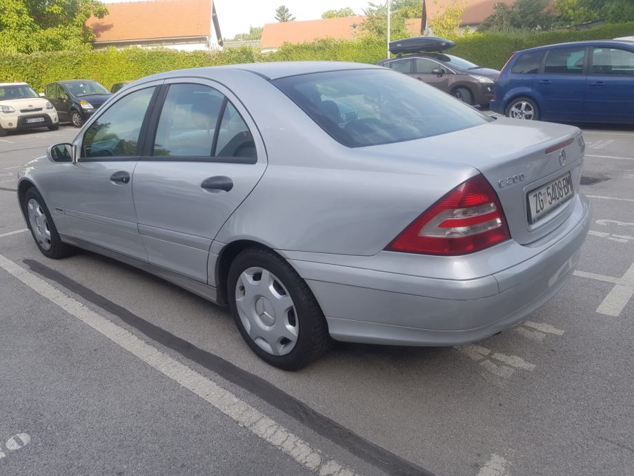 Mercedes-Benz C-klasa 200 Classic automatik, 2005 god.