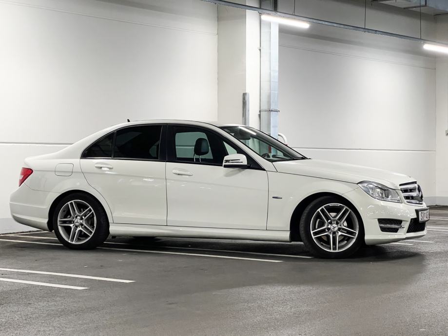 Mercedes-Benz C-klasa 200 AMG linija, 2011 god.