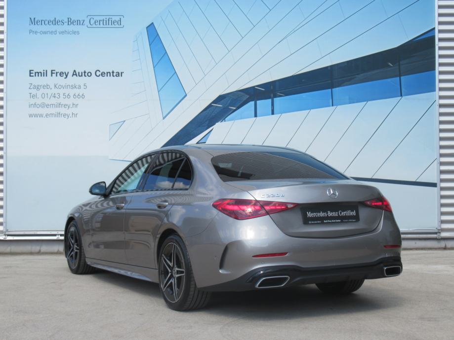 Mercedes-Benz C-klasa 220 d AMG Line + Night paket, 2021 god.