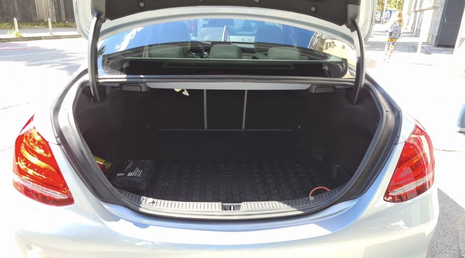 MB C-klasa 220 D automatik 2xfelge 17/19 zoll 2x4 nove gume, 2015 god.