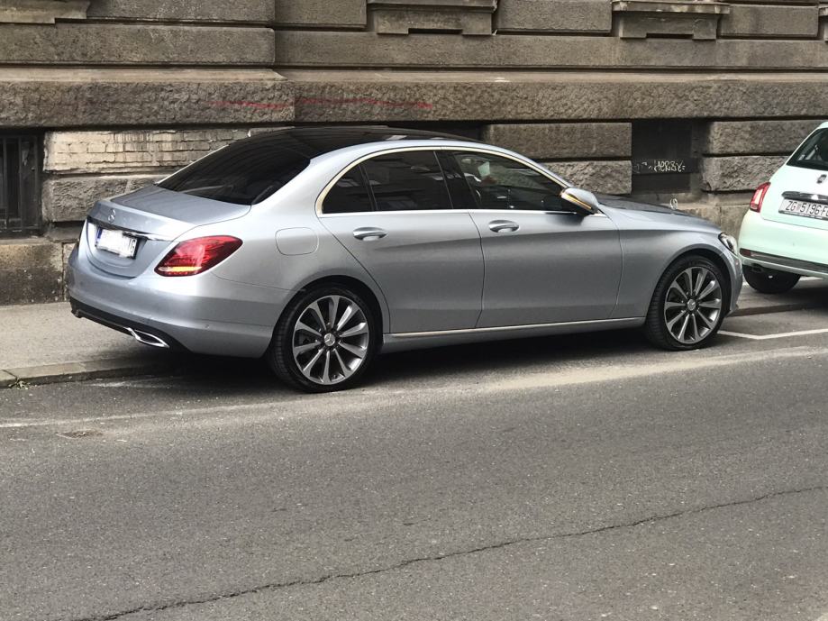 MB C-klasa 220 D automatik 2xfelge 17/19 zoll 2x4 nove gume, 2015 god.
