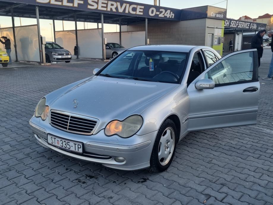 Mercedes-Benz C-klasa 220, 2002 god.