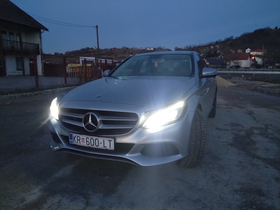 Mercedes-Benz C-klasa C 220d 4 matica avangard automatik, 2017 god.