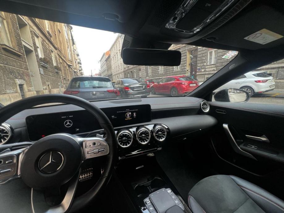 Mercedes-Benz CLA 200d AMG Line Advanced, 2024 god.