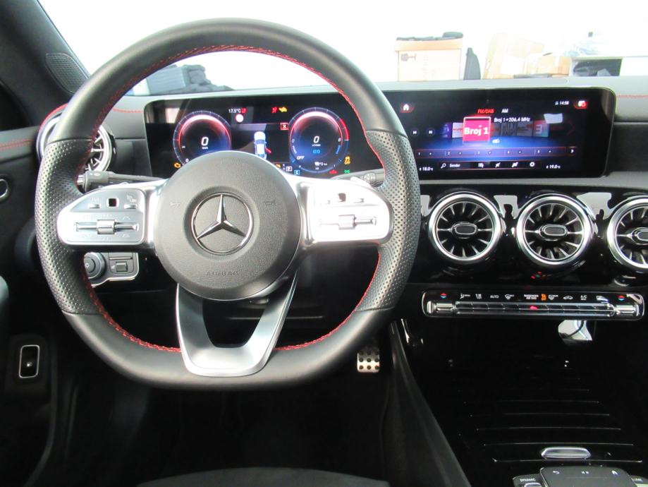 Mercedes-Benz CLA 250 e Plug-in hybrid AMG line / DISTRONIC, 2023 god.