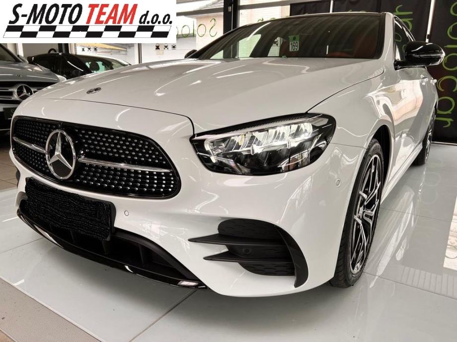 Mercedes-Benz E 220d 4MATIC Lim AMG LINE LED*WIDE*PANO*360*AMB, 2023 god.