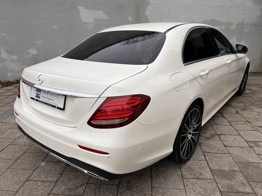 Mercedes-Benz E-klasa 200d AMG ***DESIGNO, WIDESCREEN, MULTIBEAM,20 ...