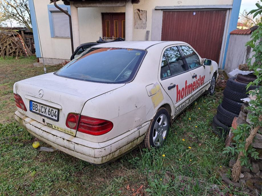 Mercedes-Benz E-klasa 210, 1998 god.