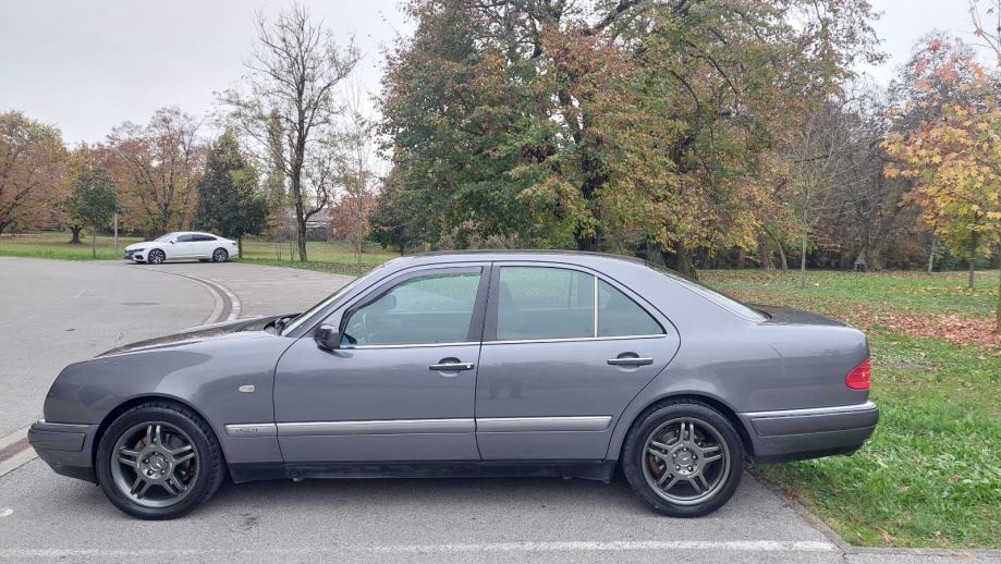 Mercedes-Benz E-klasa 300 D M606 zamjena za kombi Kartice Rate, 1996 god.