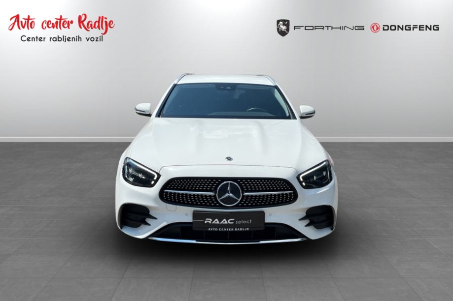 Mercedes-Benz E-Razred E 220 d 4MATIC Avt., 2022 god.