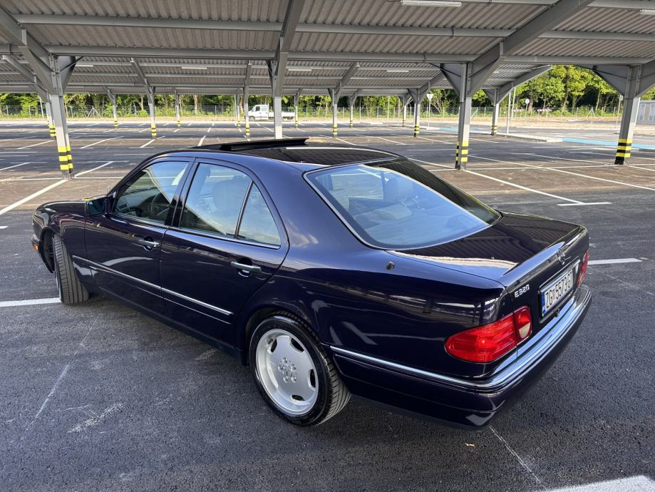 Mercedes-Benz E320 USA Automatik, Izvrsno stanje *Bogata oprema* BOSE ...