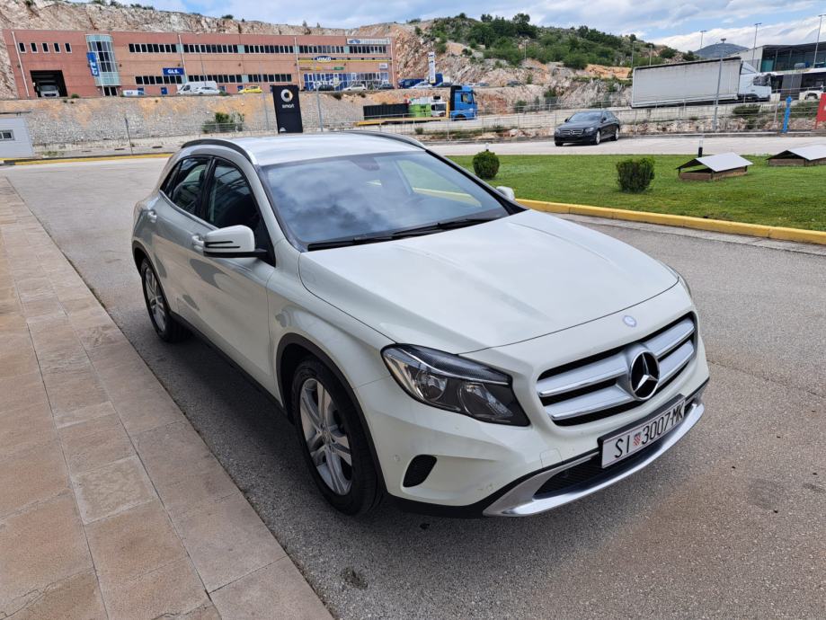 Mercedes-Benz GLA 180 d - USLUŽNA PRODAJA, 2015 god.