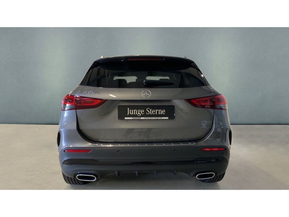 Mercedes-Benz GLA 200+AMG+KEY-GO+LED+EASY-HECK+NIGHT+PREM-NAV, 2020 god.