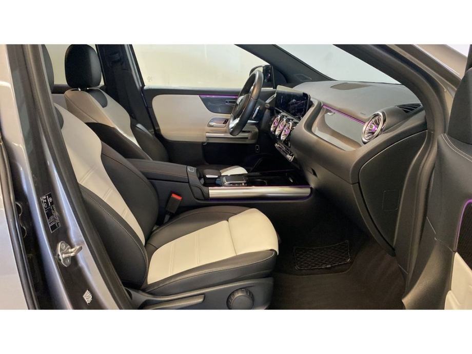 Mercedes-Benz GLA 200+AMG+KEY-GO+LED+EASY-HECK+NIGHT+PREM-NAV, 2020 god.