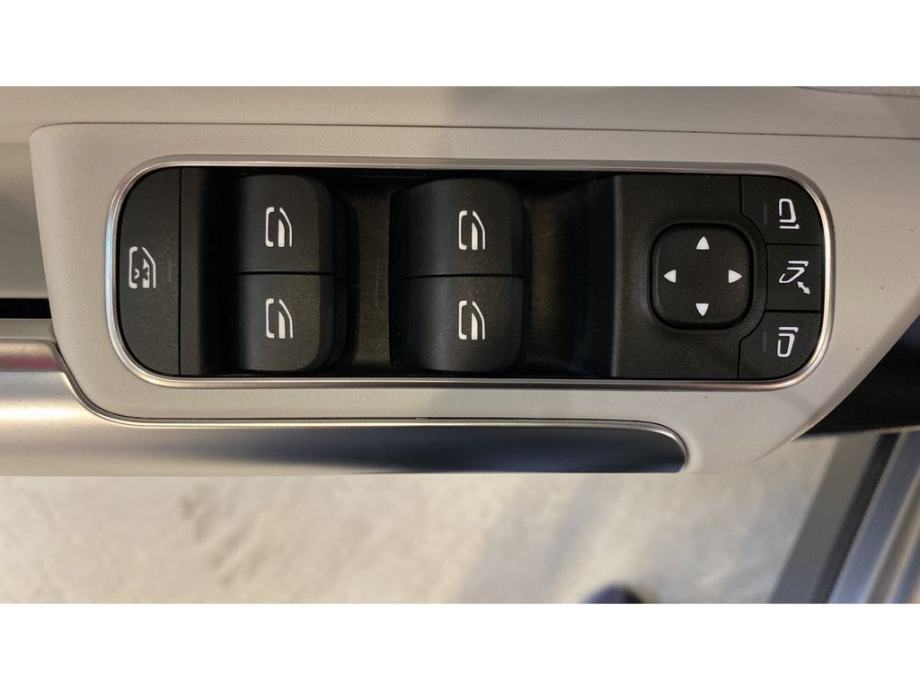 Mercedes-Benz GLA 200+AMG+KEY-GO+LED+EASY-HECK+NIGHT+PREM-NAV, 2020 god.