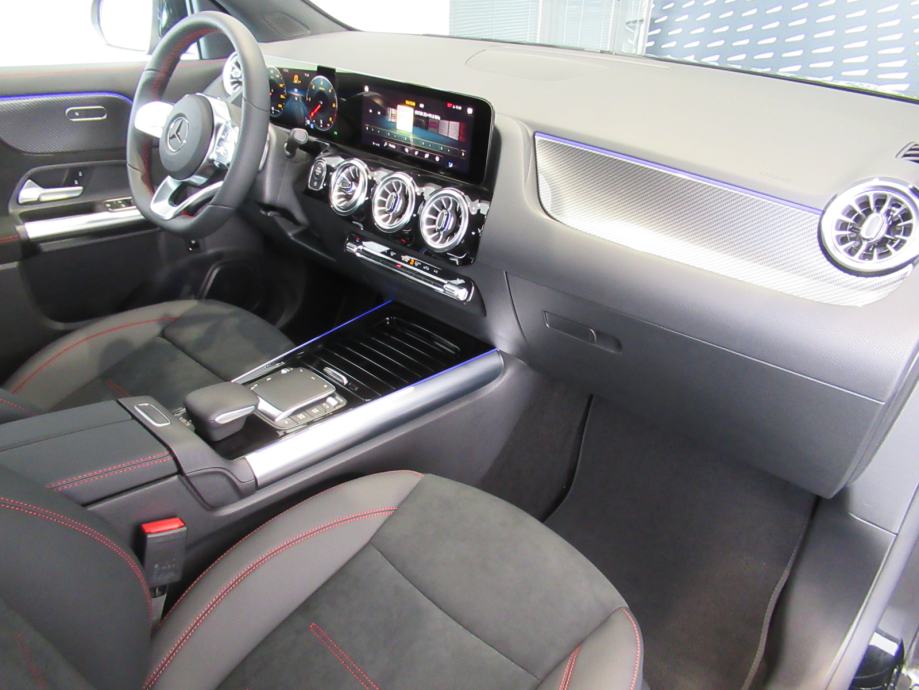 Mercedes-Benz GLA 200 d AMG Line, 2023 god.