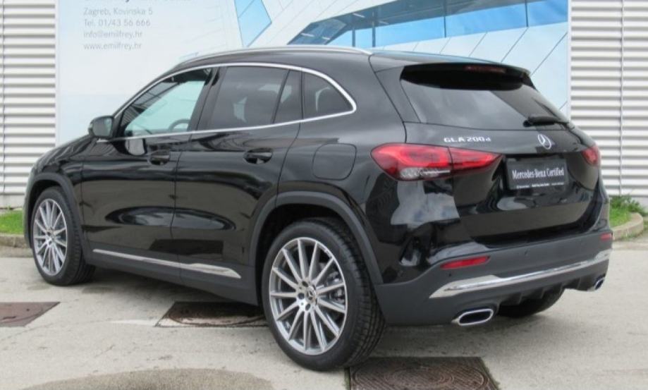Mercedes-Benz GLA 200 d AMG line, 2023 god. FULL oprema! Garancija ...
