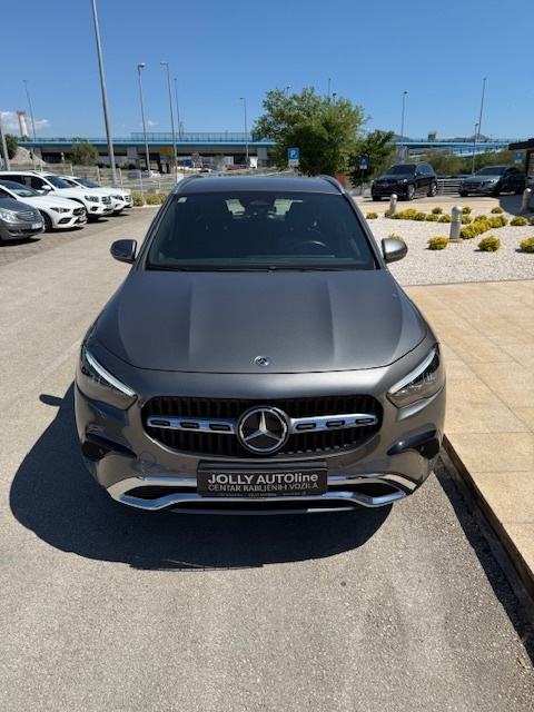 Mercedes-Benz GLA 200 d, 2024 god.