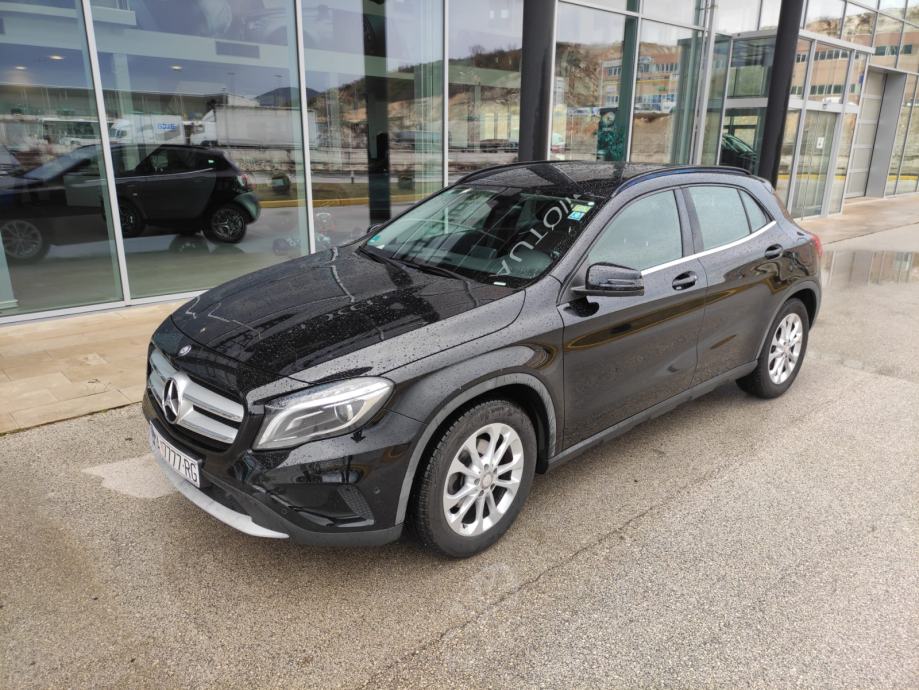 Mercedes-Benz GLA 200 / Uslužna prodaja, 2014 god.