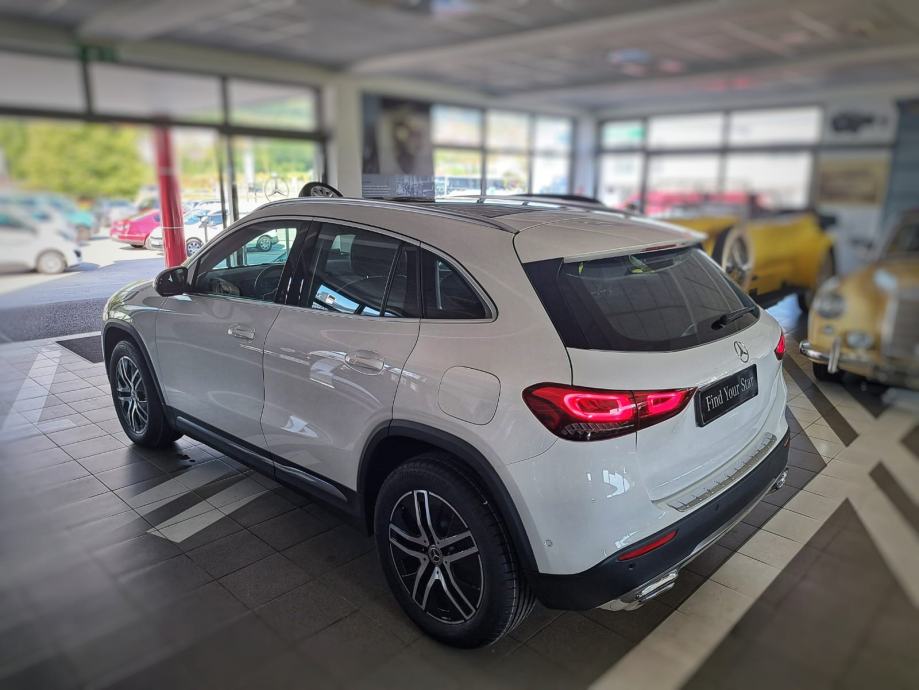 Mercedes-Benz GLA 220d Progressive 8G, 2020 god.