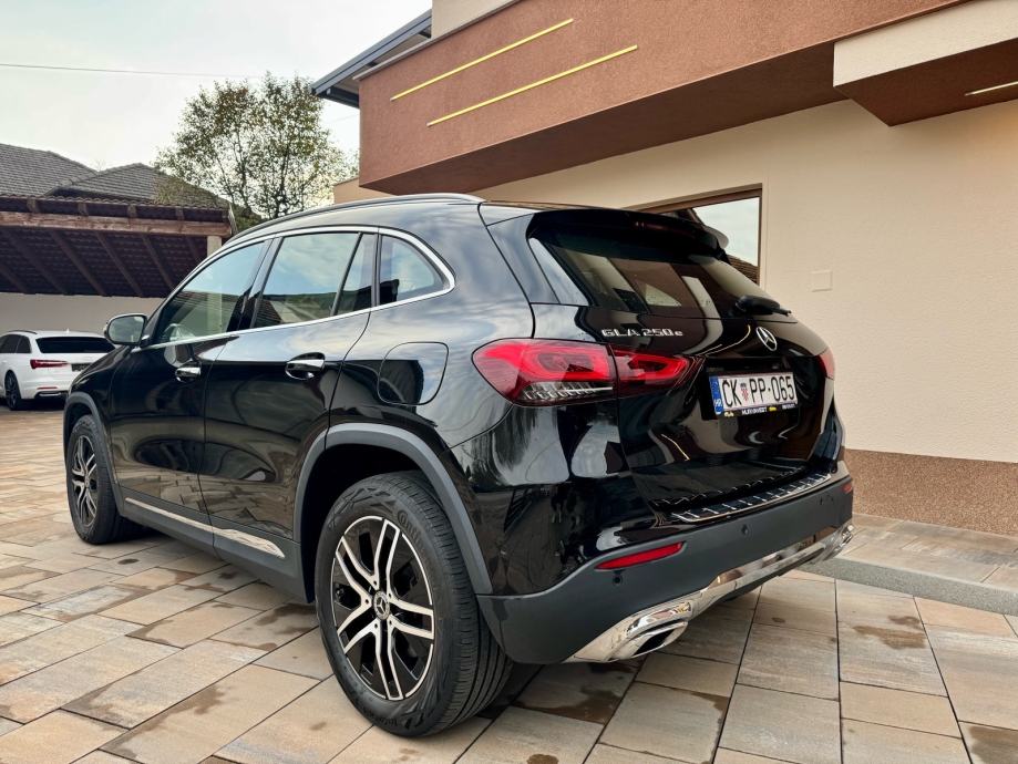 Mercedes GLA 250e,aut.pano,kamera,koža,u PDV-u!!!, 2023 god.