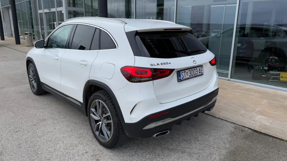 Mercedes-Benz GLA 250e / AMG line, 2022 god.