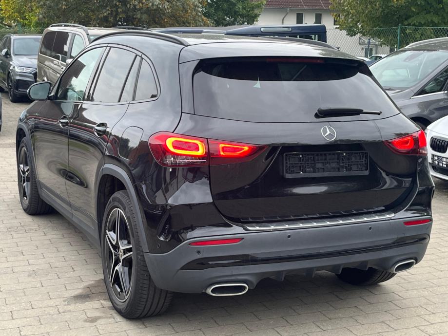Mercedes-Benz GLA 250e AMG, 2021 god.