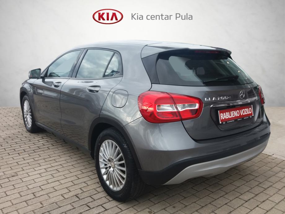 Mercedes-Benz GLA razred 200 CDI NAVI, 2 nove gume, UREDNO SERVISIRAN ...