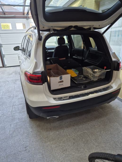 Mercedes-Benz GLB 180 d automatik, 2021 god.