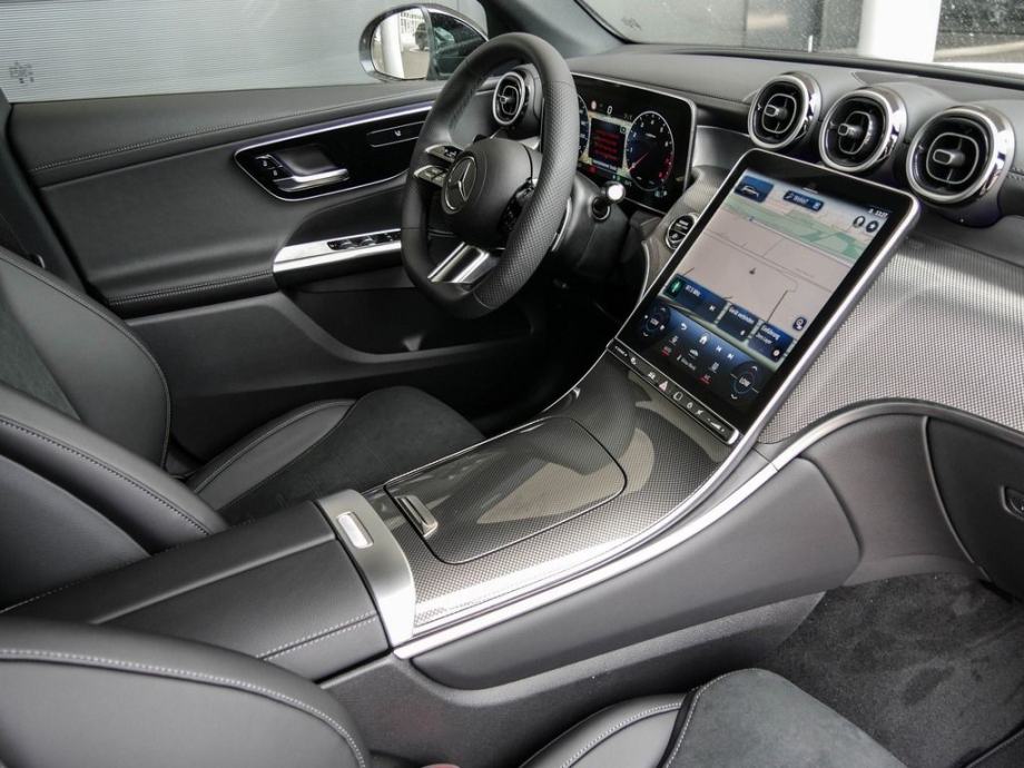 Mercedes-Benz GLC 200 4MATIC AMG PREMIUM NIGHT DISTRONIC 2023, 2023 god.