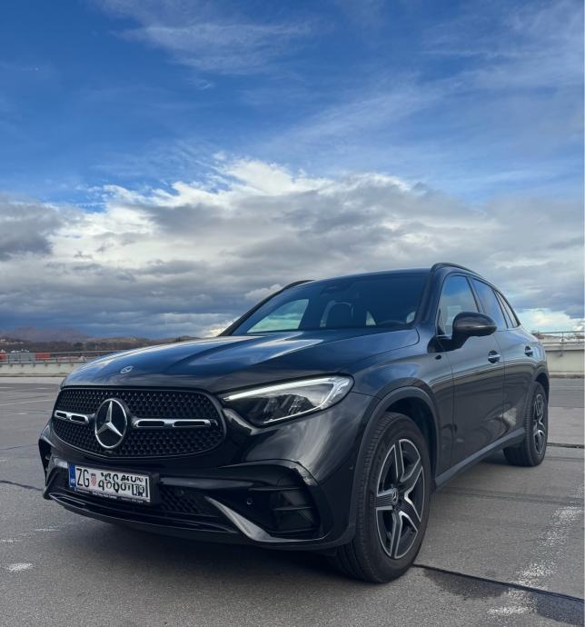 Mercedes-Benz GLC 300d 4MATIC AMG, 2023 god.
