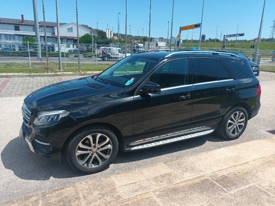 Mercedes-Benz GLE 250 d 4m USLUŽNA PRODAJA, 2015 god.