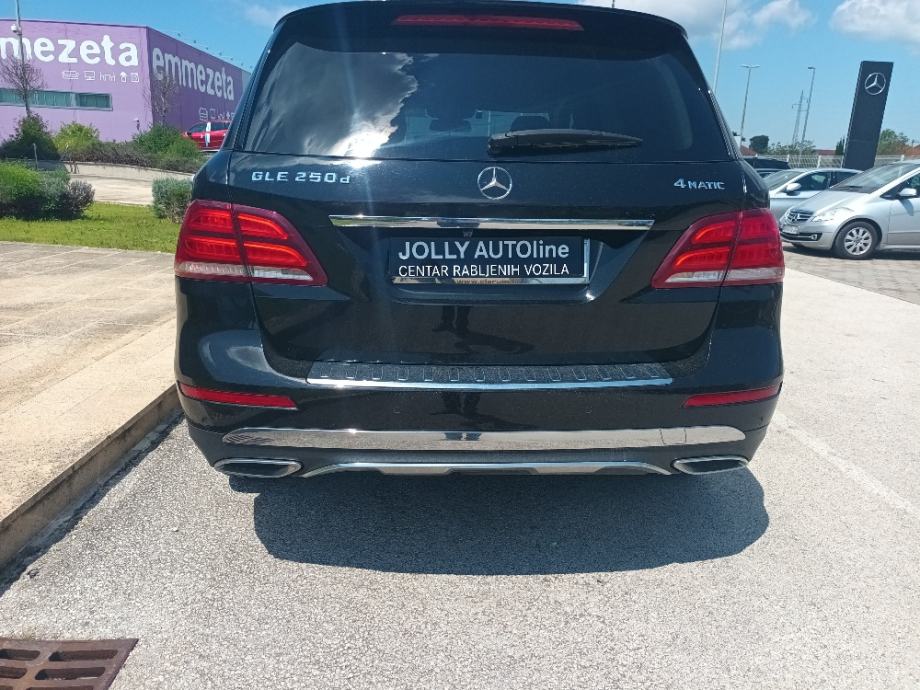 Mercedes-Benz GLE 250 d 4m USLUŽNA PRODAJA, 2015 god.