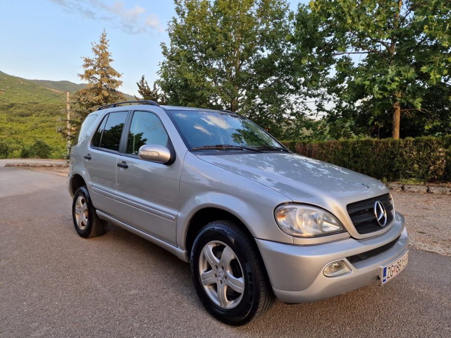 Mercedes-Benz ML 270, 2002 god.