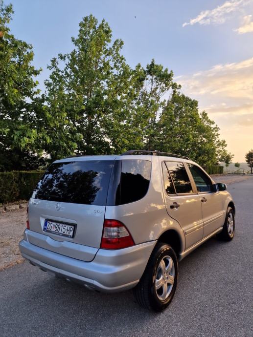 Mercedes-Benz ML 270, 2002 god.