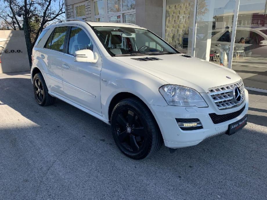 Mercedes-Benz ML 300 CDI 4MATIC BlueEFFICIENCY Aut., 2011 god.