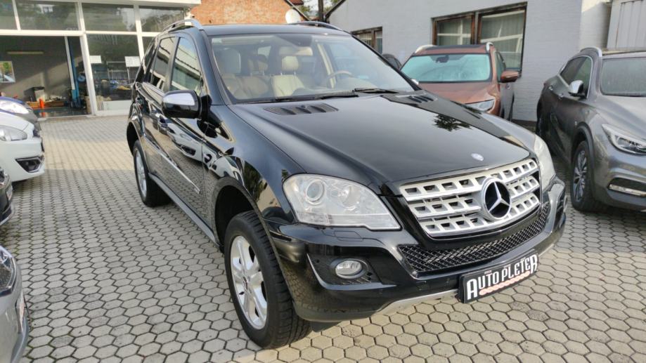 Mercedes-Benz ML 300 CDI 4MATIC,KOŽA,XENON,NAVI,ŠIBER,SERVISNA, 2010 god.