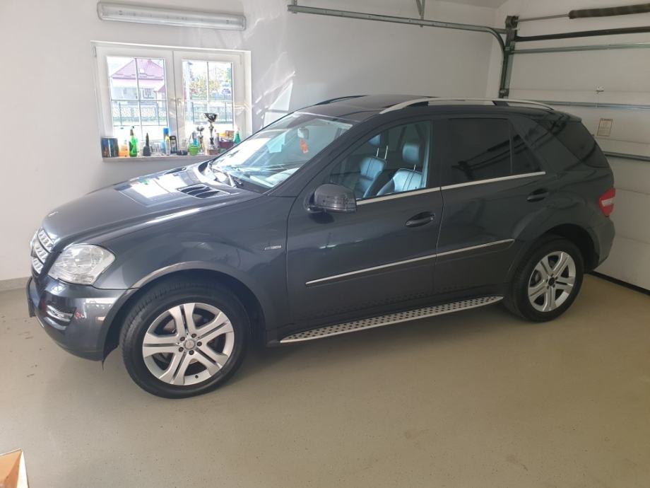 Mercedes-Benz ML 300 cdi blueficiency automatik, 2010 god.