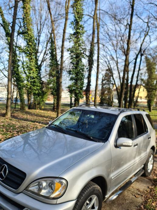 Mercedes-Benz ML 320, 2002 god.