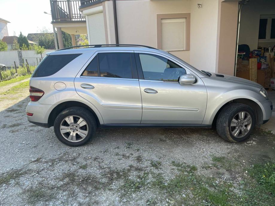 Mercedes-Benz ML 320, 2009 god.