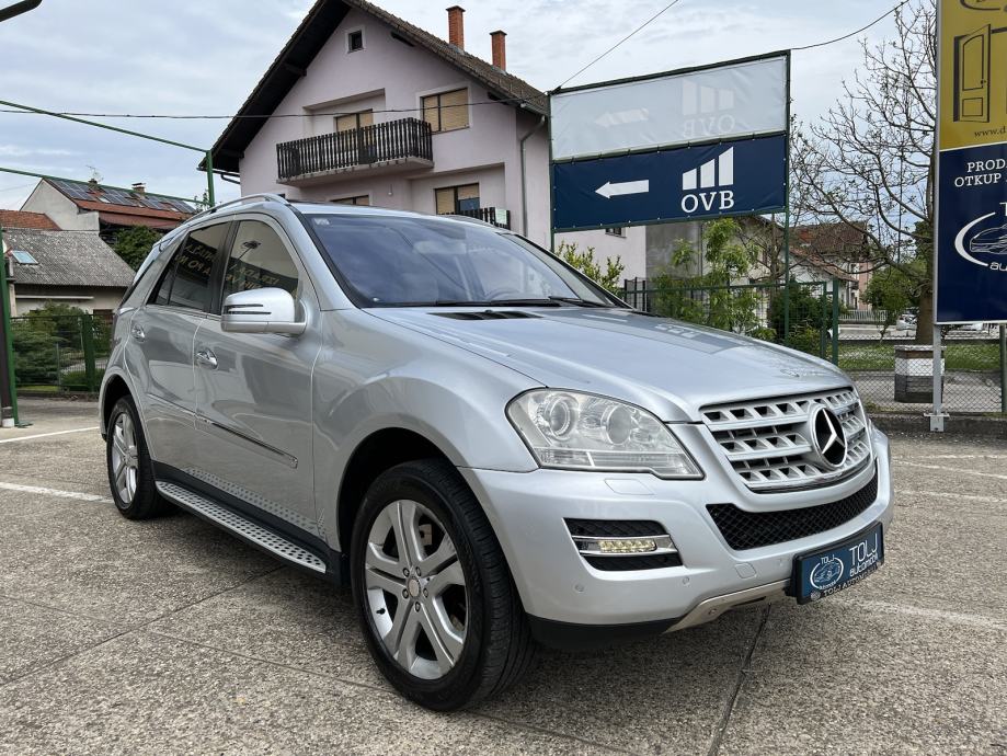 Mercedes-Benz ML 450 CDI 4 MATIC automatik *top stanje*, 2010 god.