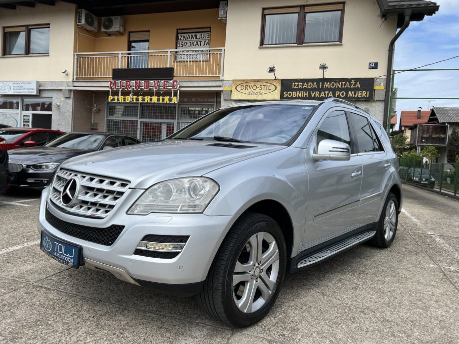Mercedes-Benz ML 450 CDI 4 MATIC automatik *top stanje*, 2010 god.